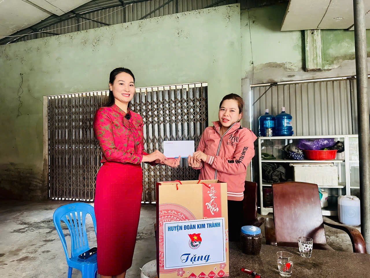 KIM THÀNH: TẶNG QUÀ HỘI VIÊN CỰU TNXP NHÂN DÍP TẾT NGUYÊN ĐÁN ẤT TỴ 2025